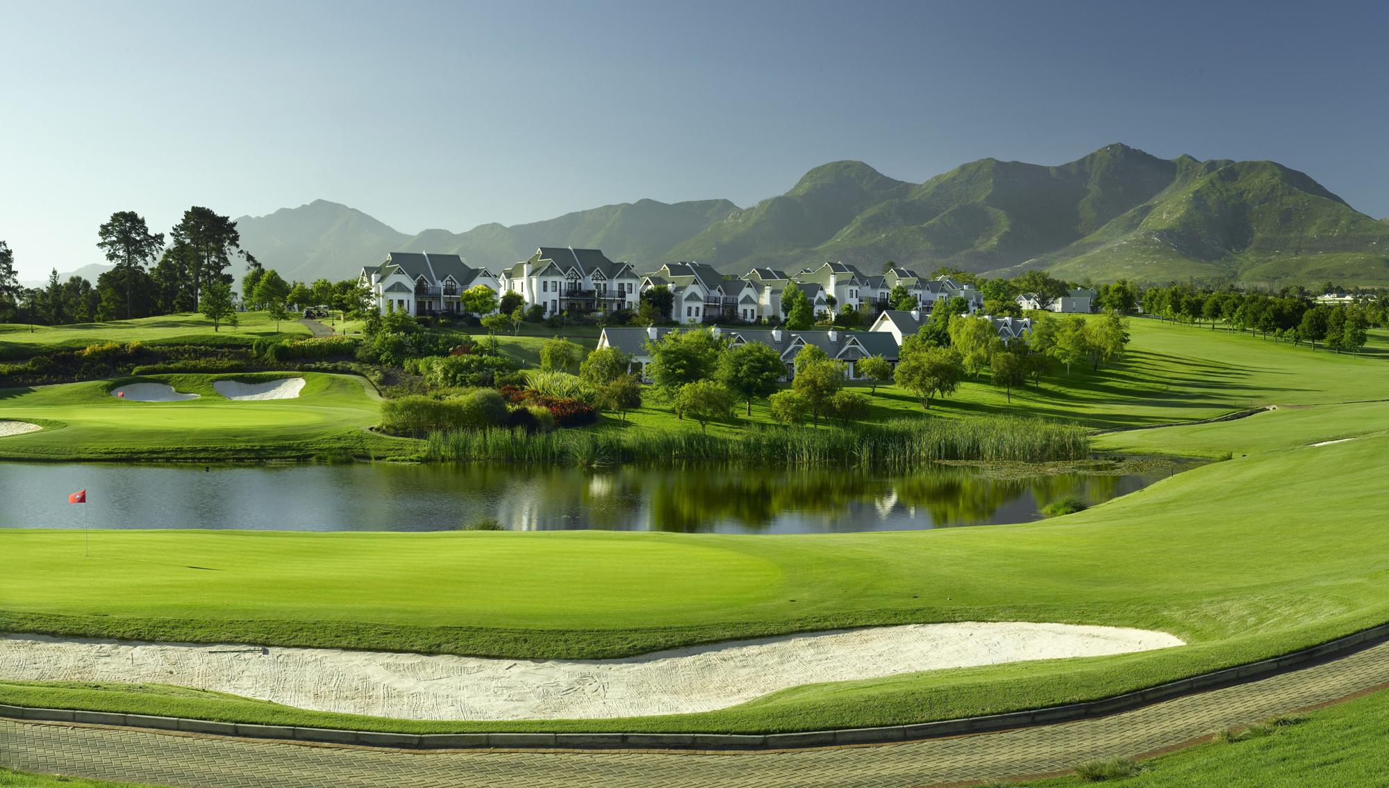 Luxury golf retreats: Combining elite fairways and five-star lodging ...